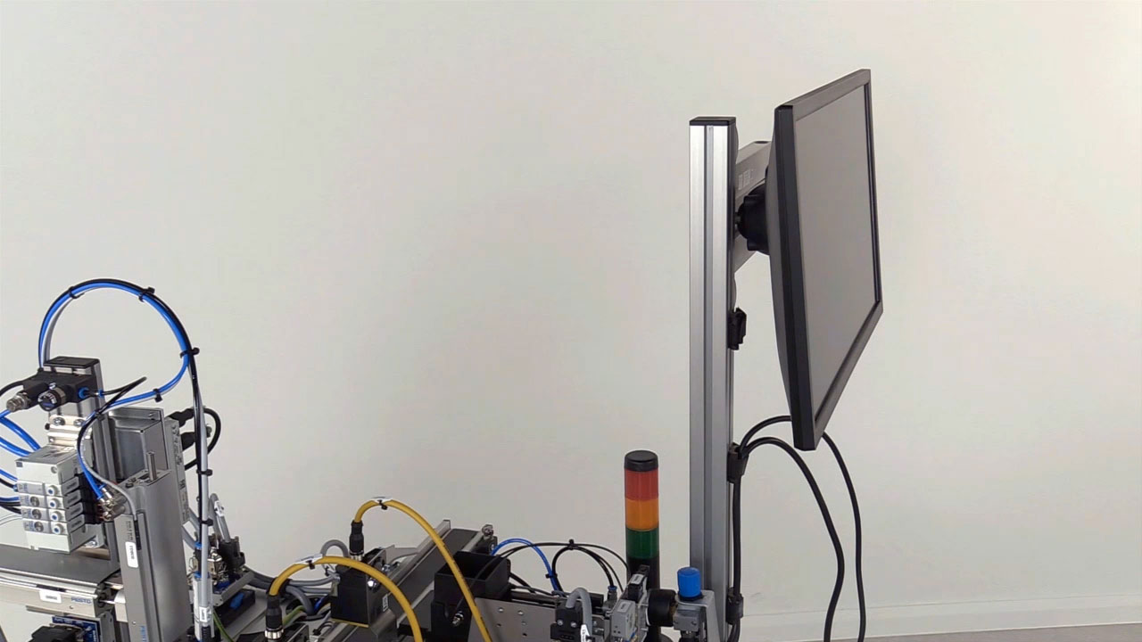 the monitor s mounting bracket with the mounting assembly on the ...