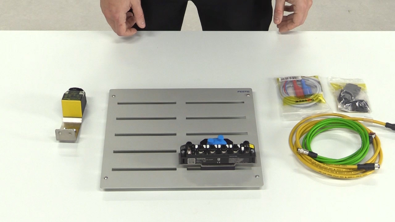 read write device insert the mounting bracket in the screws tighten the ...